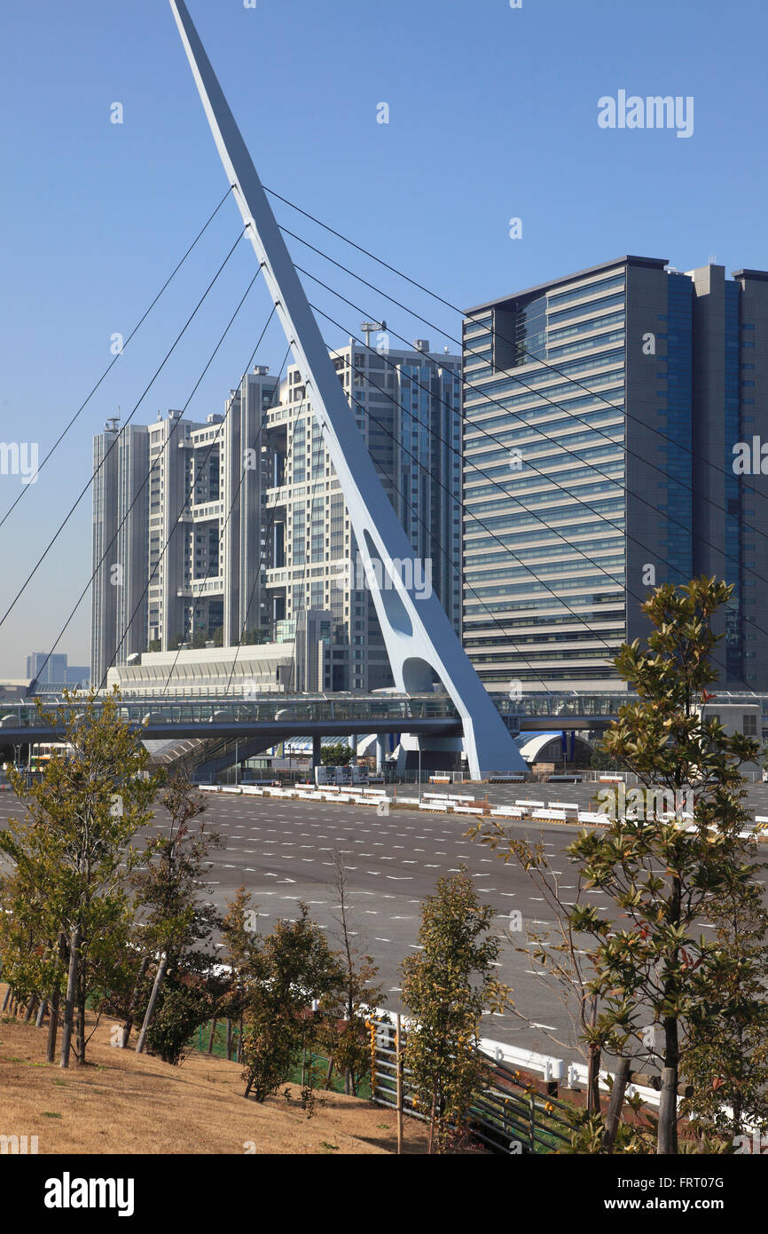 Tokyo skyline vertical hi-res stock photography and images - Alamy