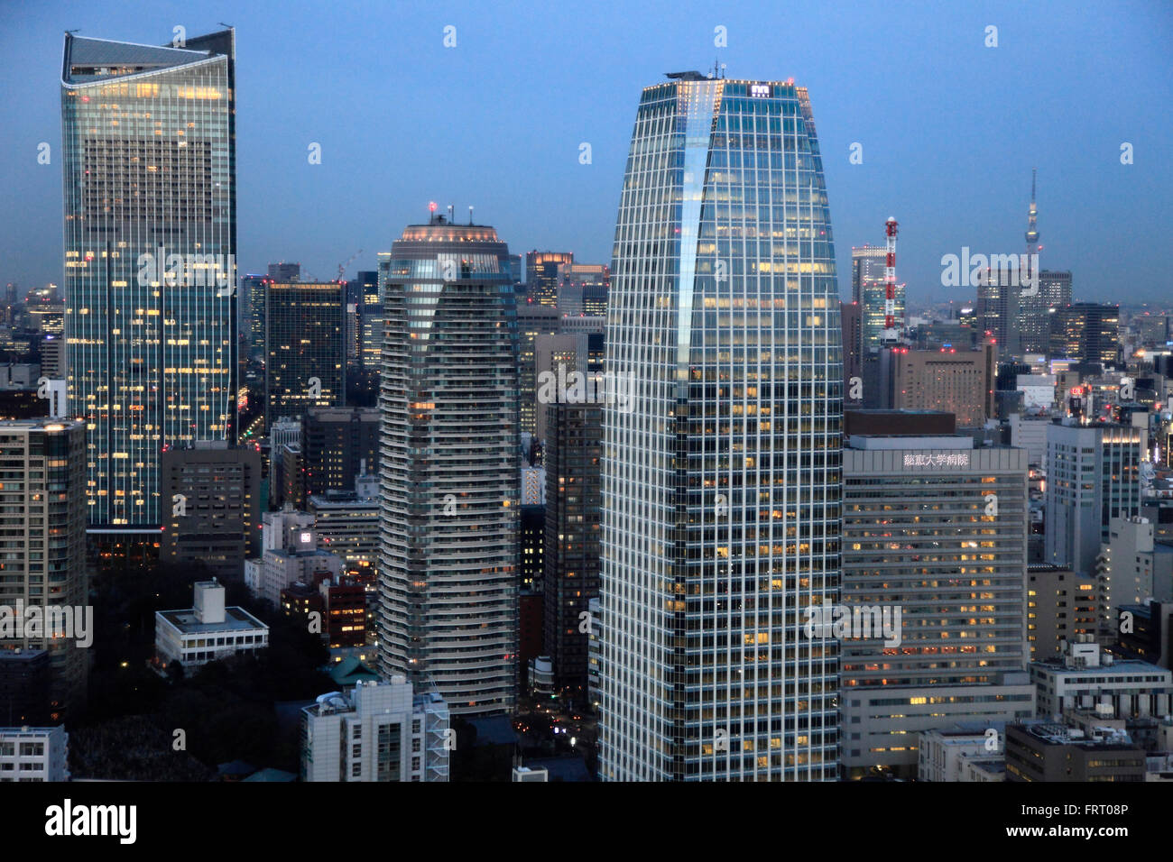 Japan, Tokyo, skyline, Atago Green Hills and Mori Towers Stock Photo ...