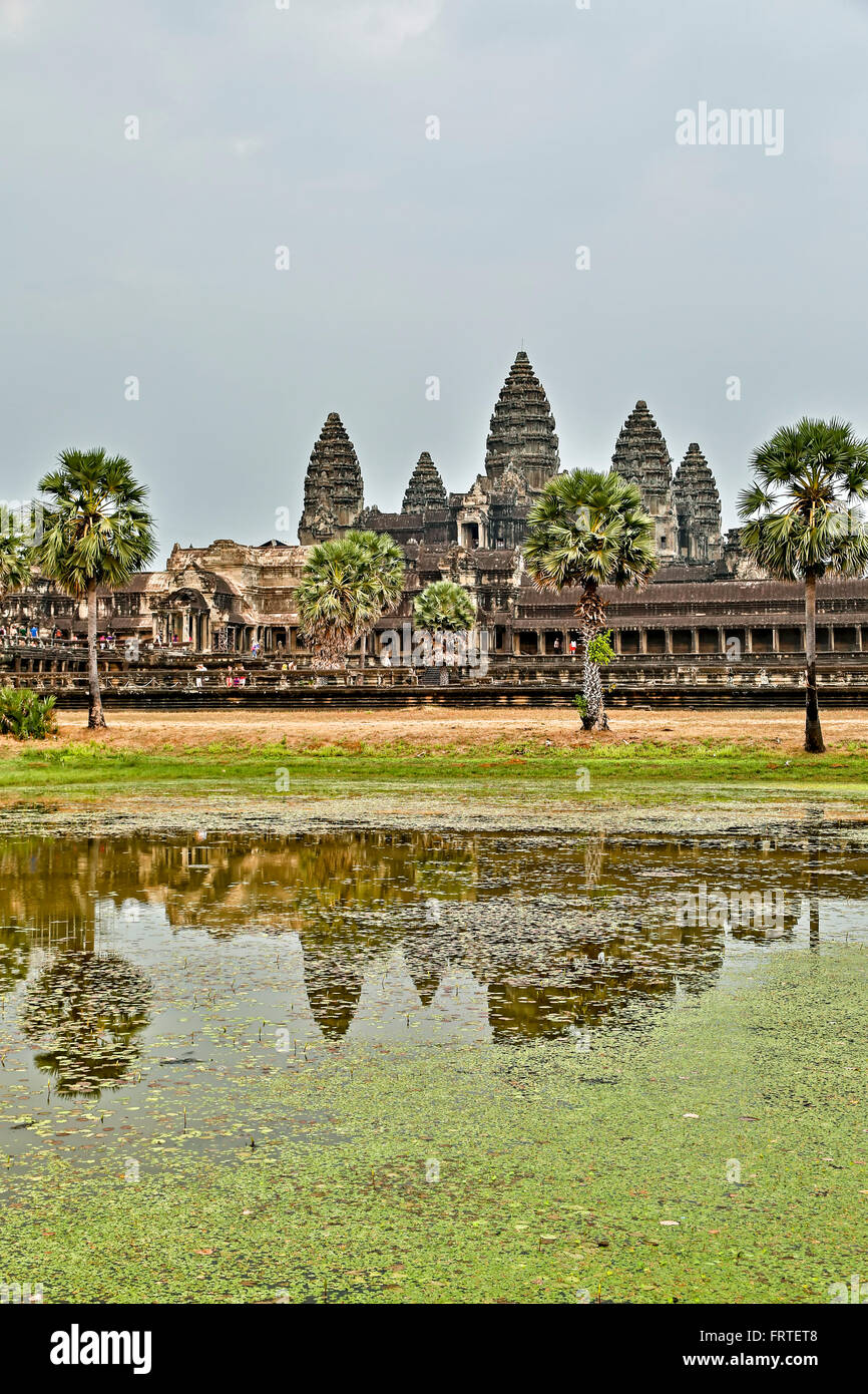 Angkor wat buildings hi-res stock photography and images - Alamy
