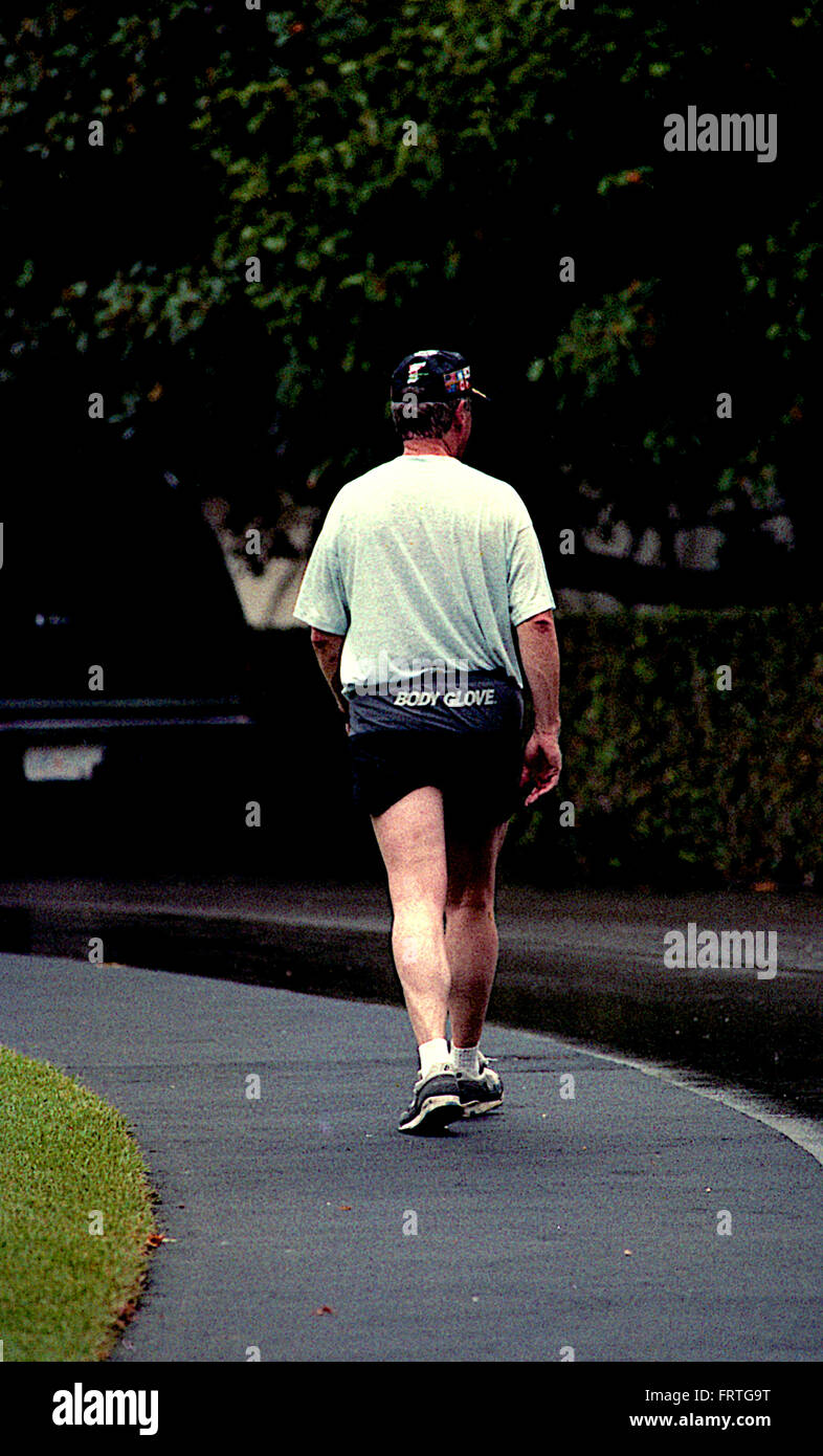 Clinton running secret service hi-res stock photography and images - Alamy