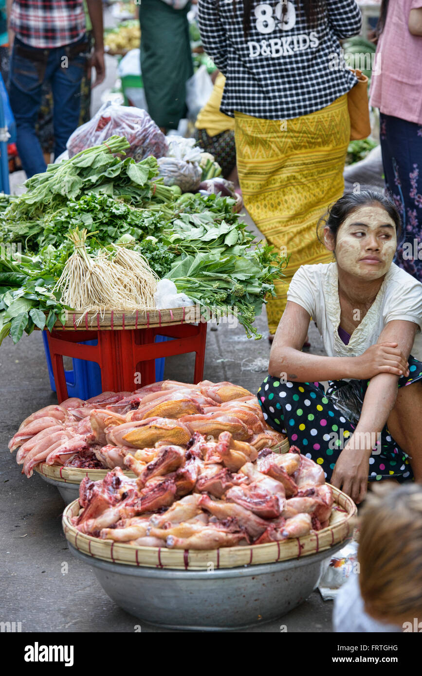 Chicken seller at the Thiri Mingala Market in Yangon, Myanmar Stock ...