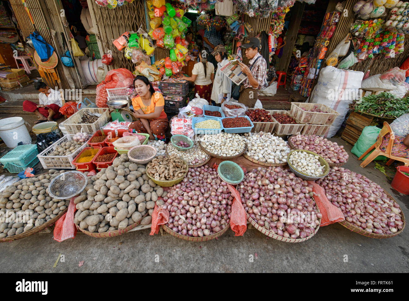 Mingala market hi-res stock photography and images - Alamy