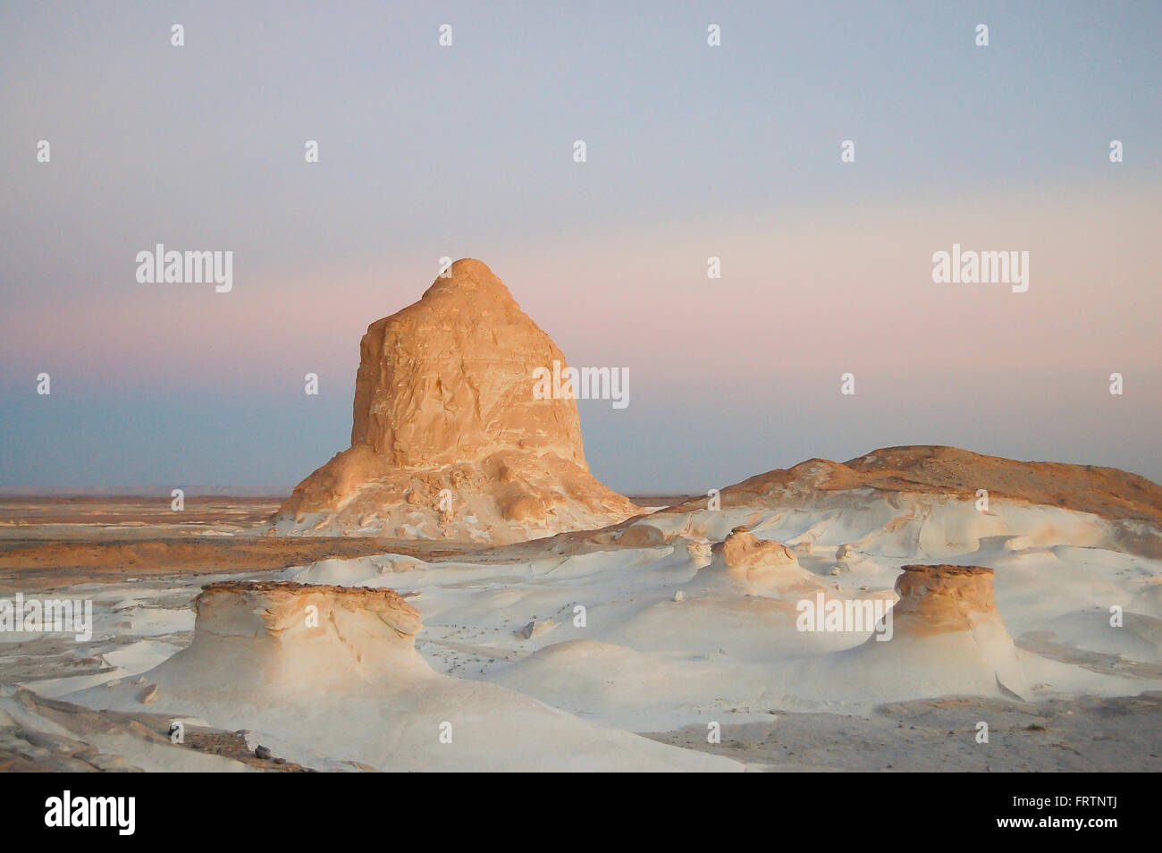 White Desert - Egypt Stock Photo - Alamy