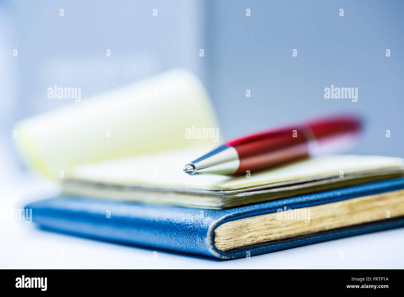 Memo blocks hi-res stock photography and images - Alamy