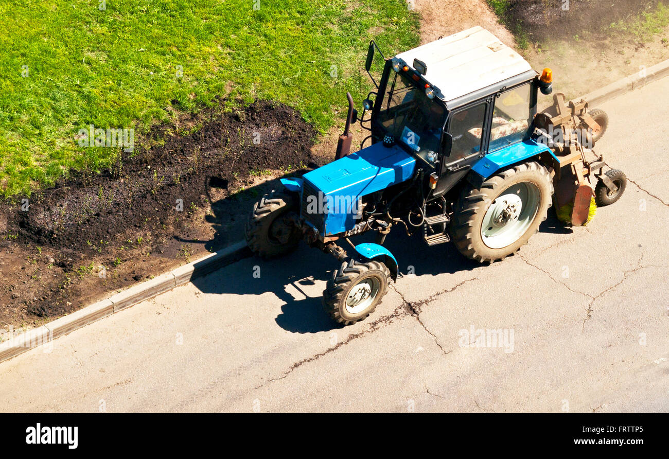 Sweeper tractor hi-res stock photography and images - Alamy