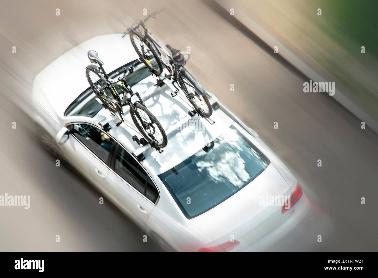 Car bikes roof hi-res stock photography and images - Alamy