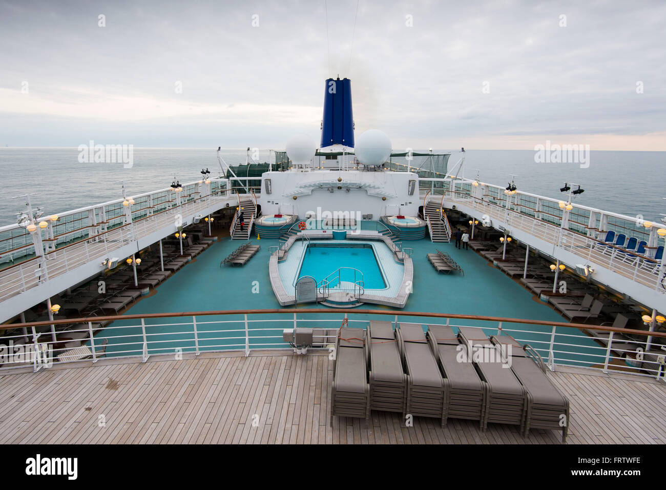 Open deck hi-res stock photography and images - Alamy