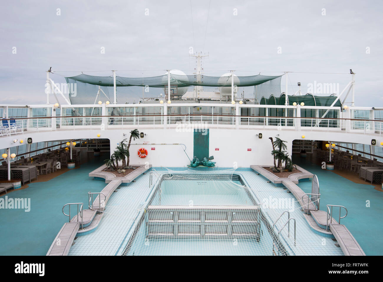 Open deck hi-res stock photography and images - Alamy
