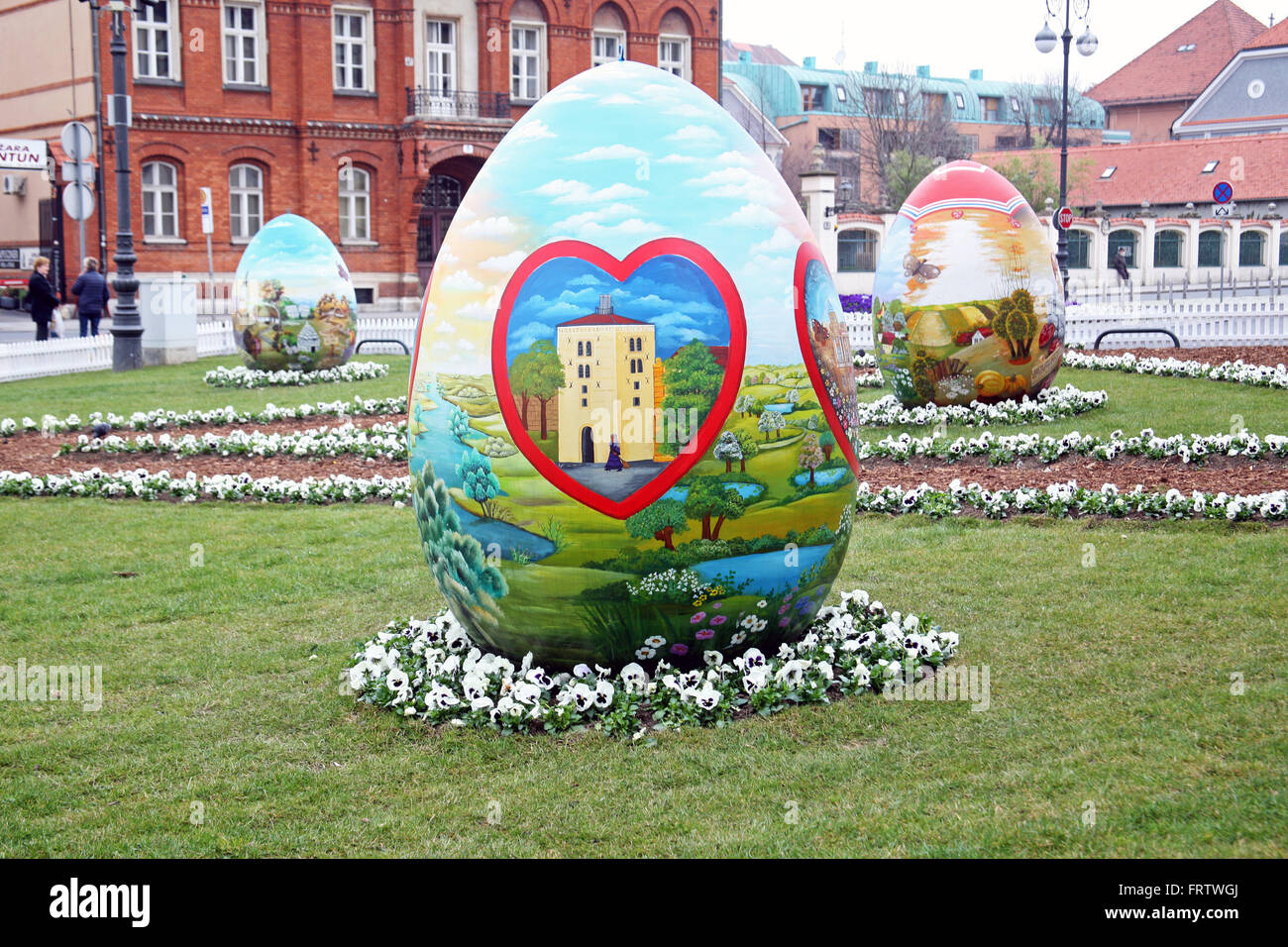 Big easter egg hi-res stock photography and images - Alamy