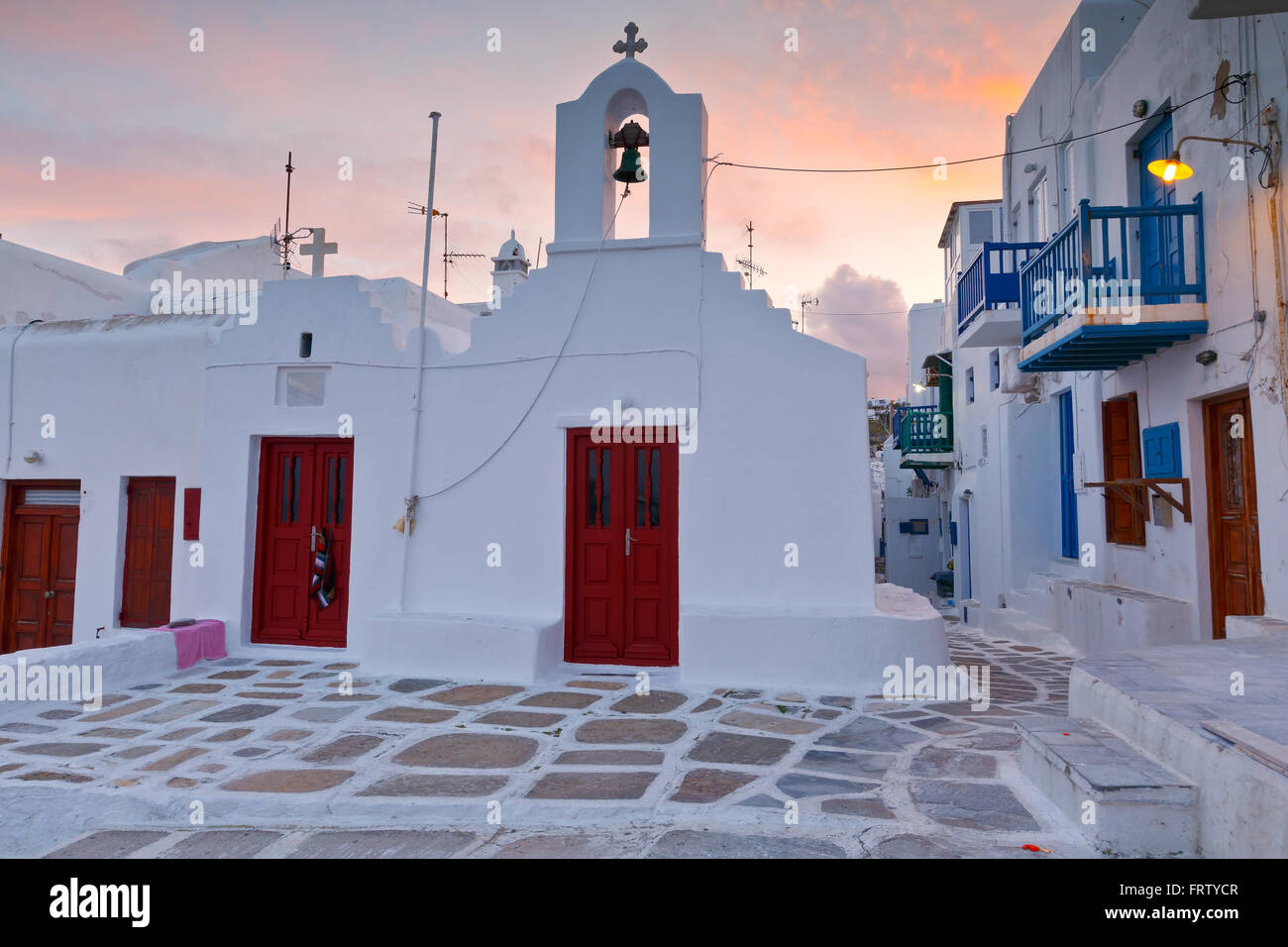 Traditional architecture in the town of Mykonos, Greece Stock Photo - Alamy