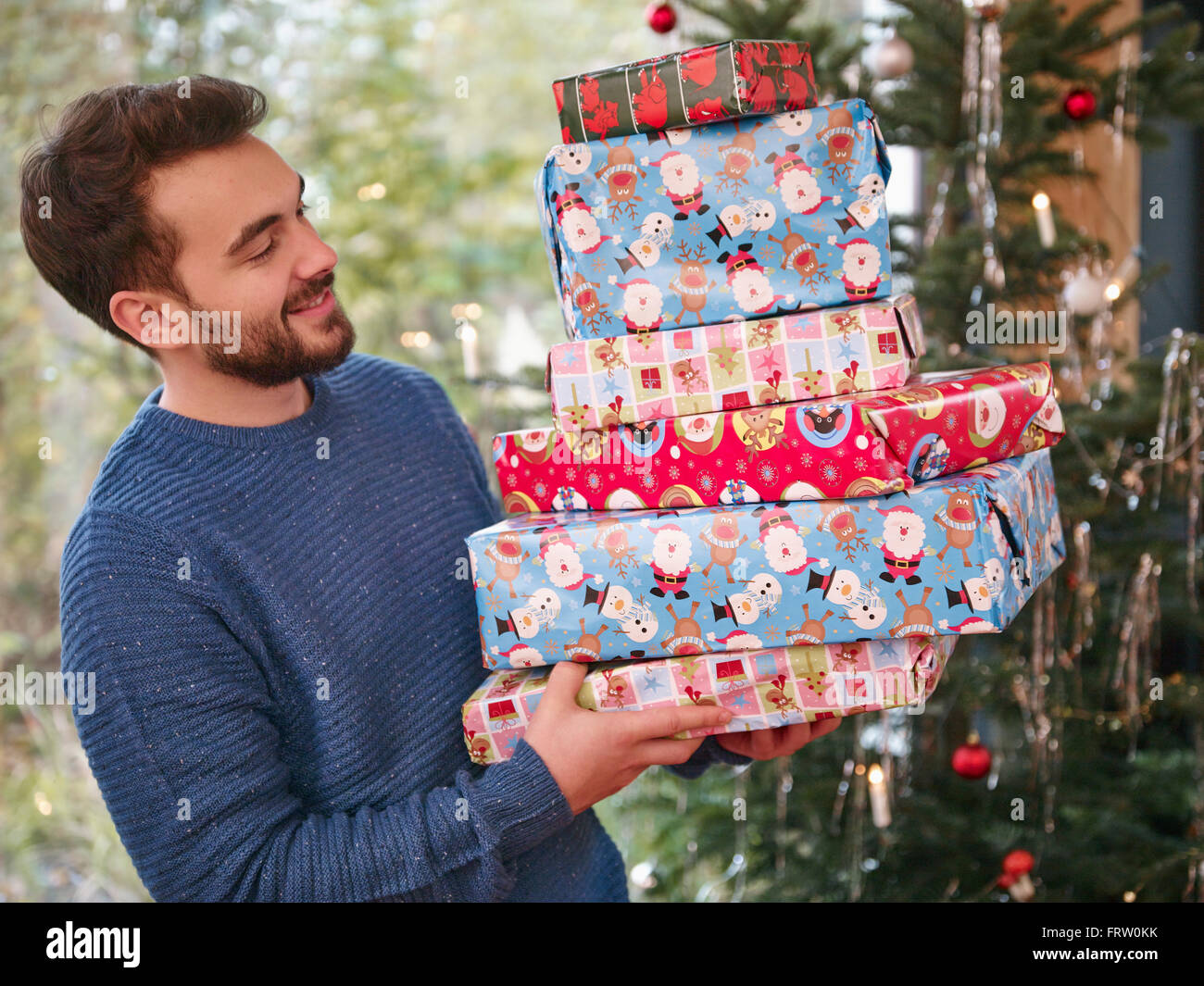 Parcels at christmas hi-res stock photography and images - Alamy