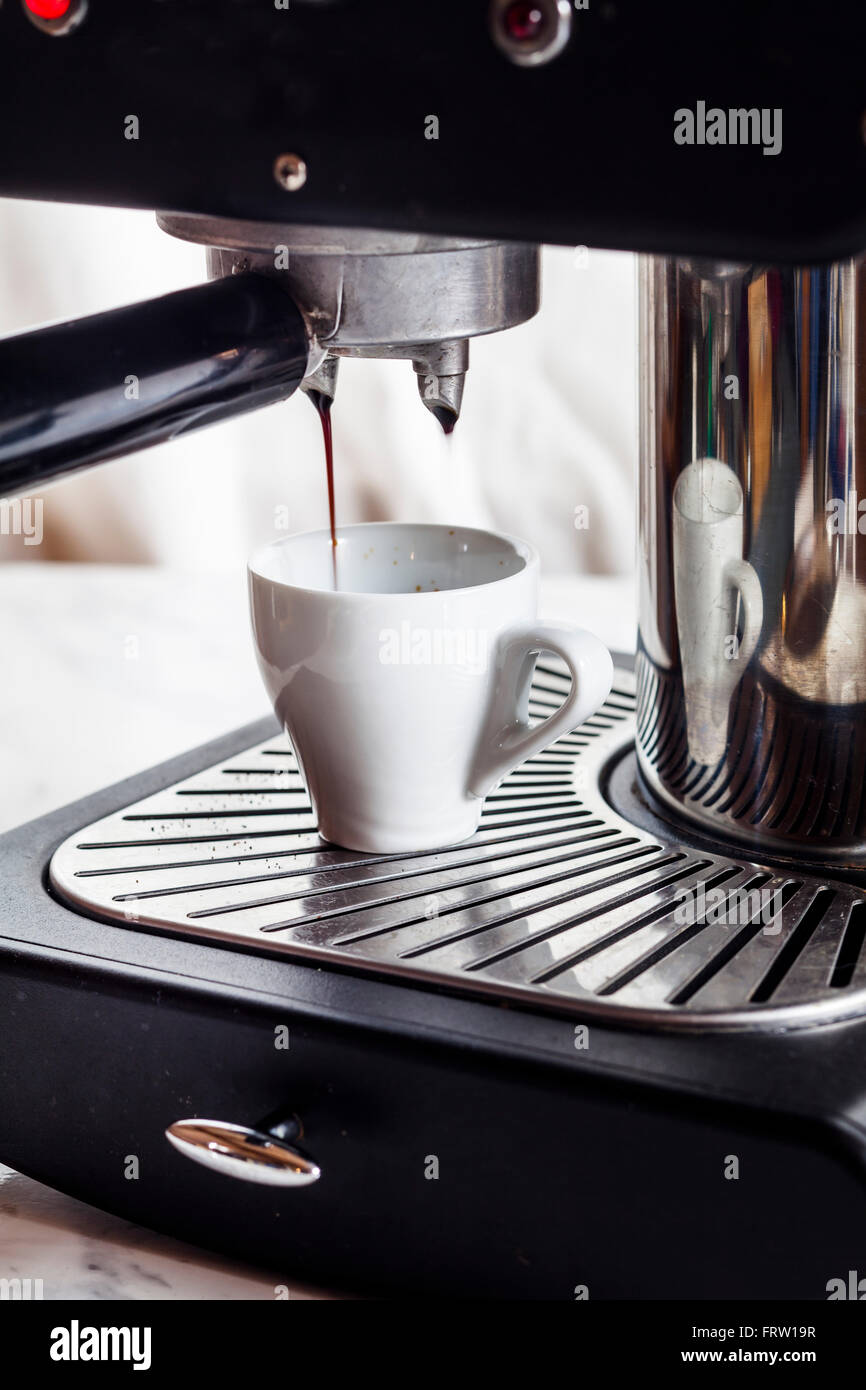 Gleaming espresso machine hi-res stock photography and images - Alamy