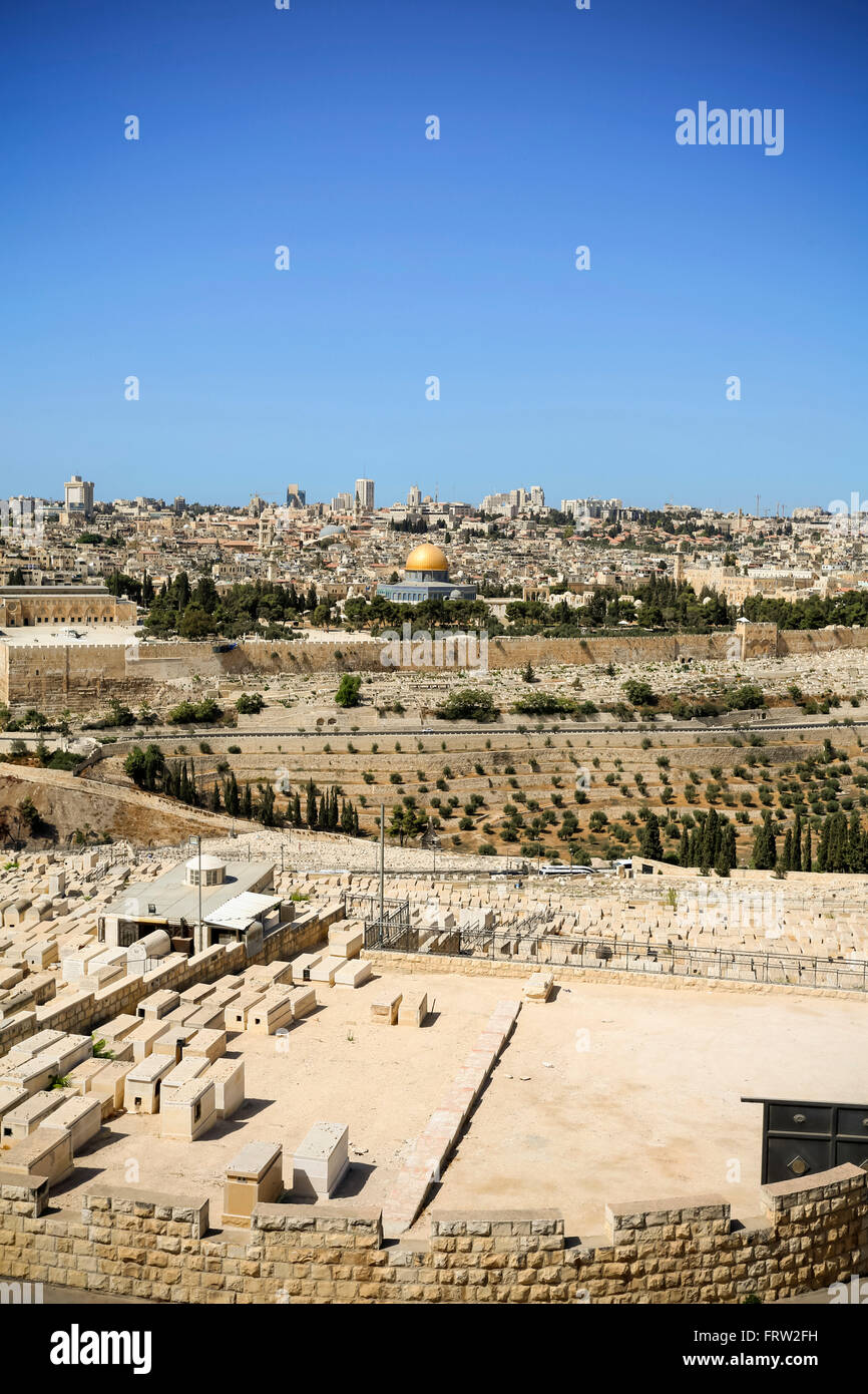 Israel, Jerusalem, cityscape with cemetery and Dome of the Rock Stock ...
