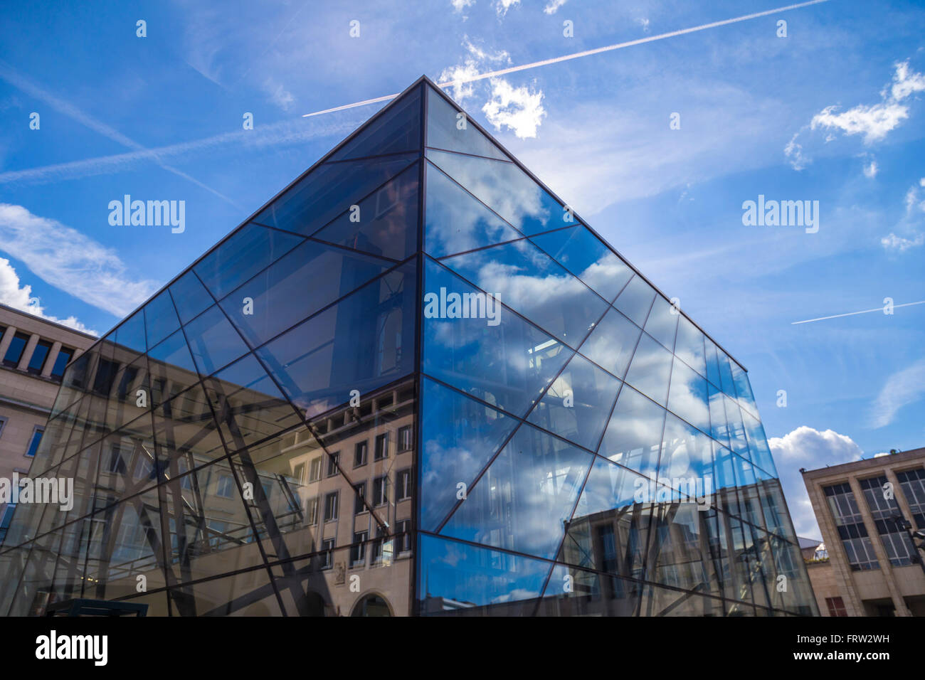 Glass entrance into the Square Brussels Meeting Centre in the ...