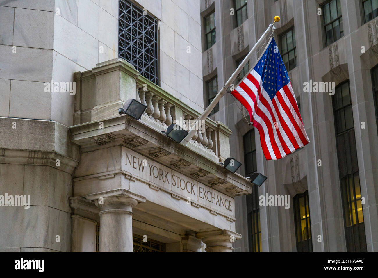 Nyse entrance hi-res stock photography and images - Alamy
