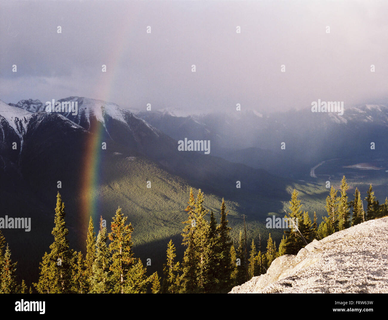 Tourist attractions in banff national park hi-res stock photography and ...