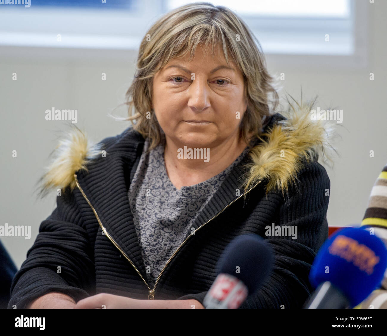 Natacha Bouchart, the Mayor of Calais on a visit to the container ...