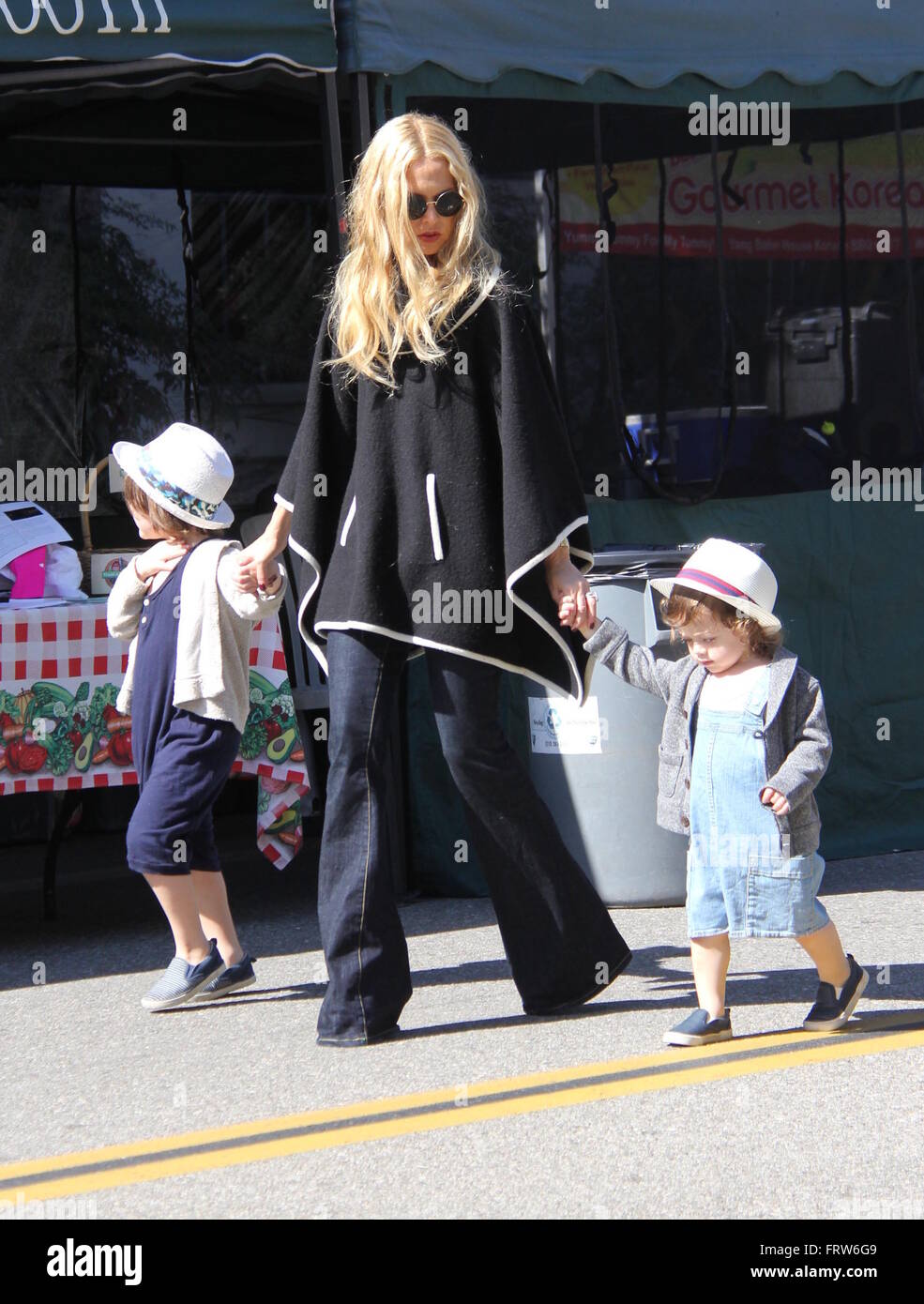 Rachel Zoe and husband Rodger Berman take their two sons, Skyler and ...
