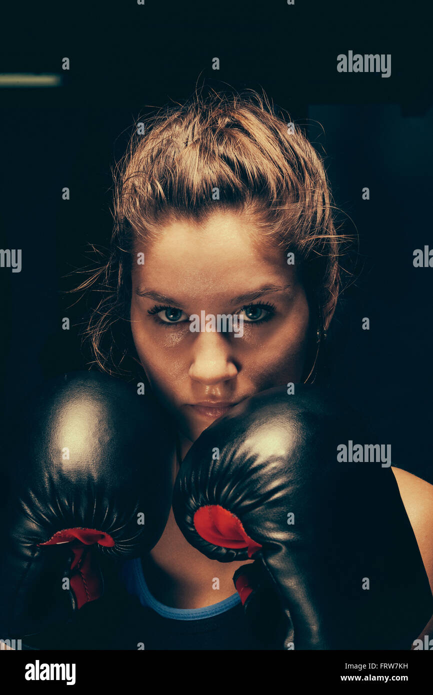 Female boxer hi-res stock photography and images - Alamy