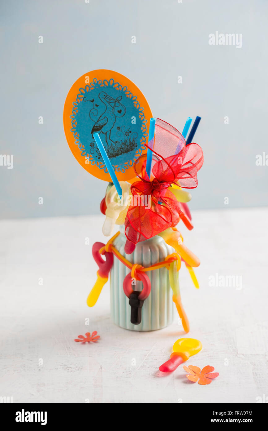 Gum symbol hi-res stock photography and images - Alamy