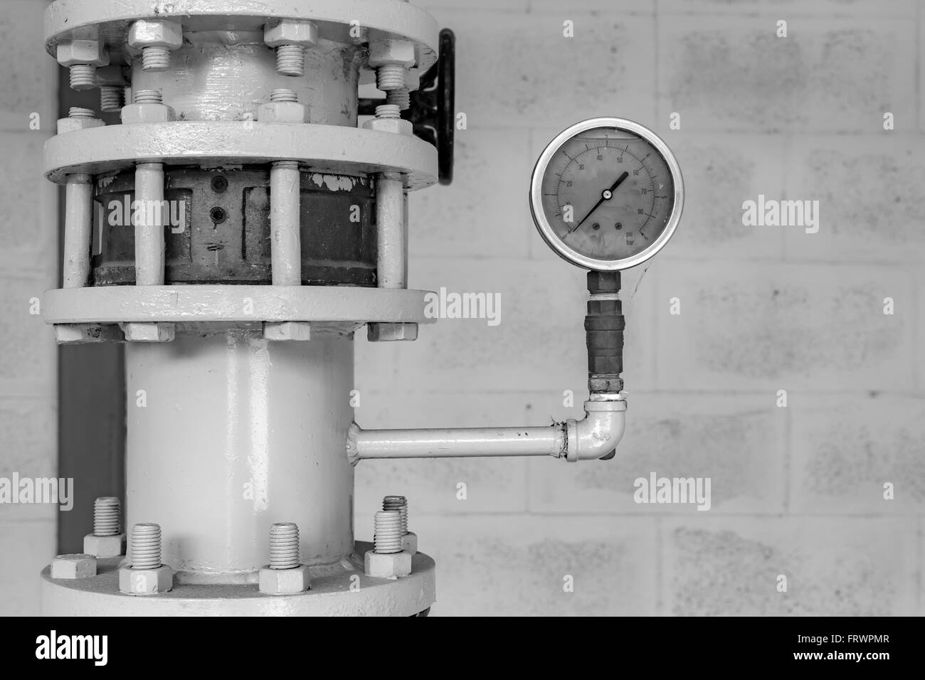 Old pressure gauge hi-res stock photography and images - Alamy