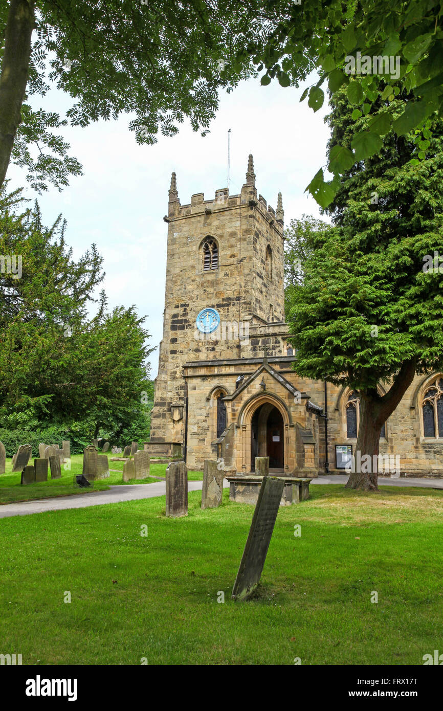 Parish church in eyam hi-res stock photography and images - Alamy