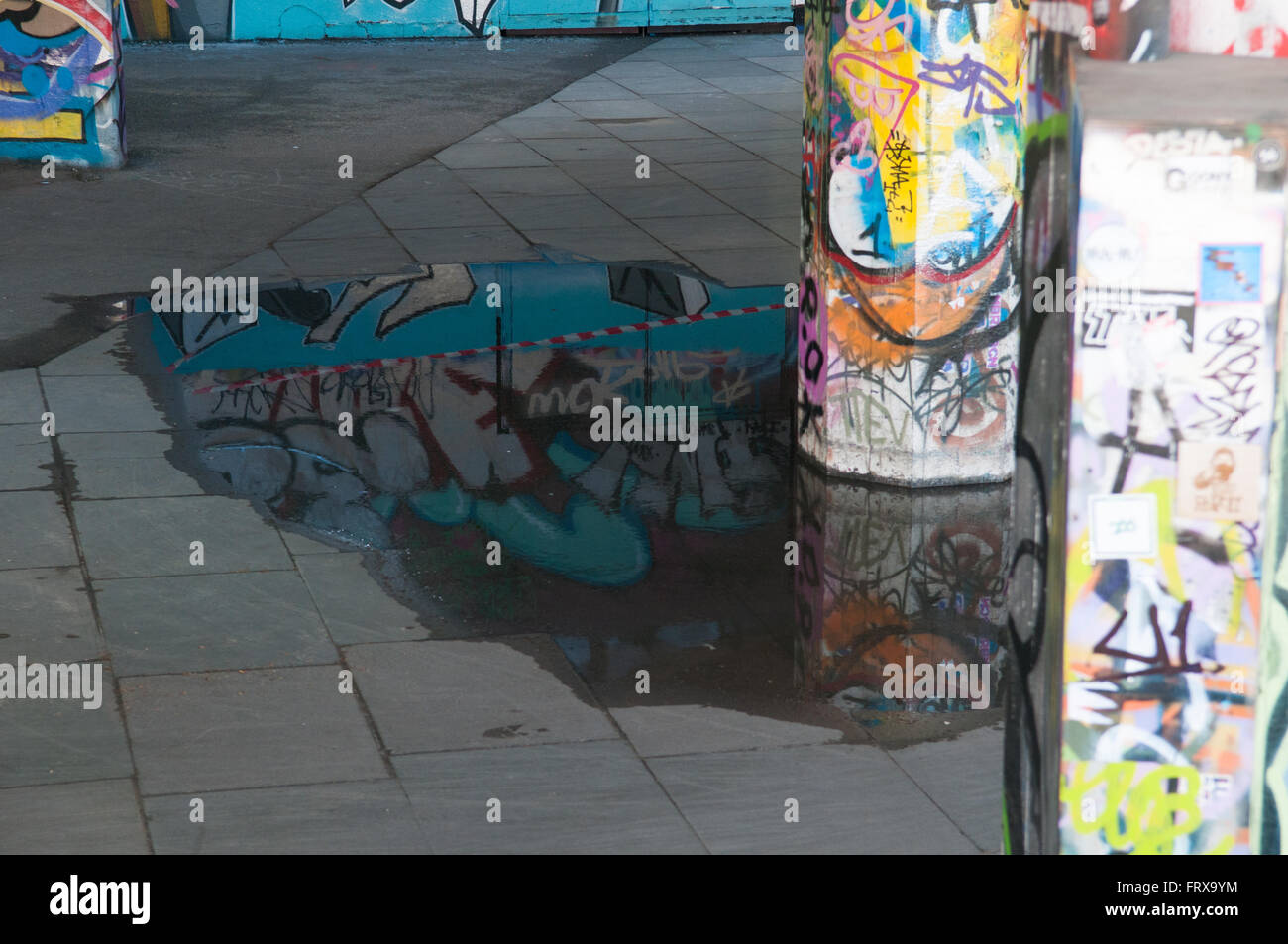 Urban scene in a city with graffiti on the walls Stock Photo - Alamy