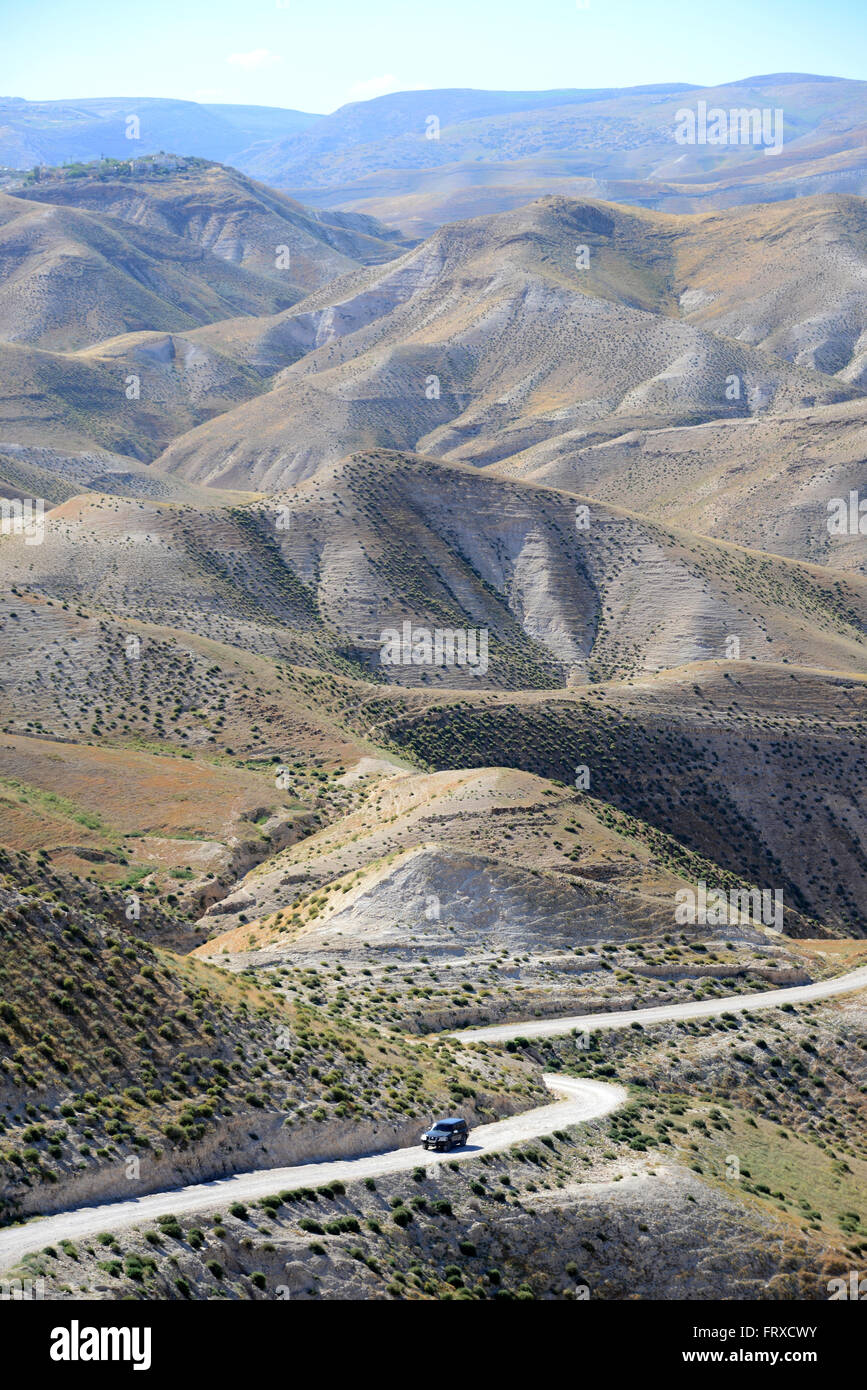 Jerusalem mountains road hi-res stock photography and images - Alamy