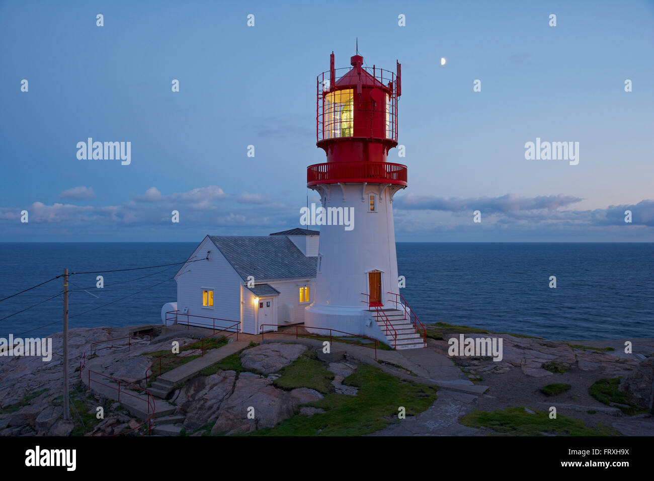 Lighthouse rocks lindesnes hi-res stock photography and images - Alamy