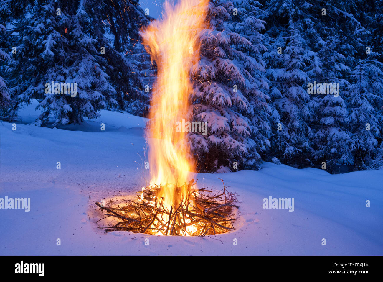 Bonfire on snow hi-res stock photography and images - Alamy