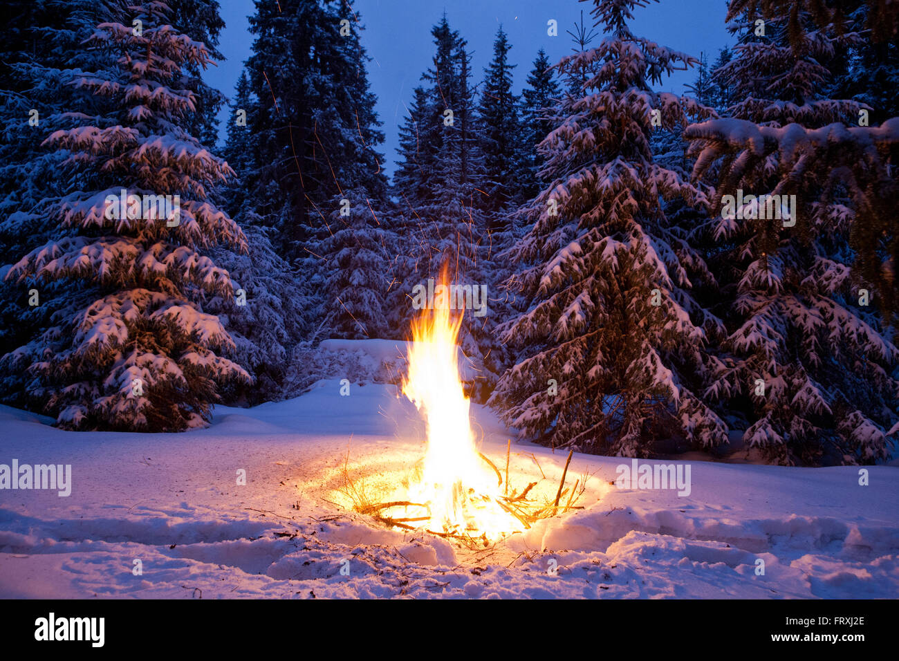Bonfire on snow hi-res stock photography and images - Alamy