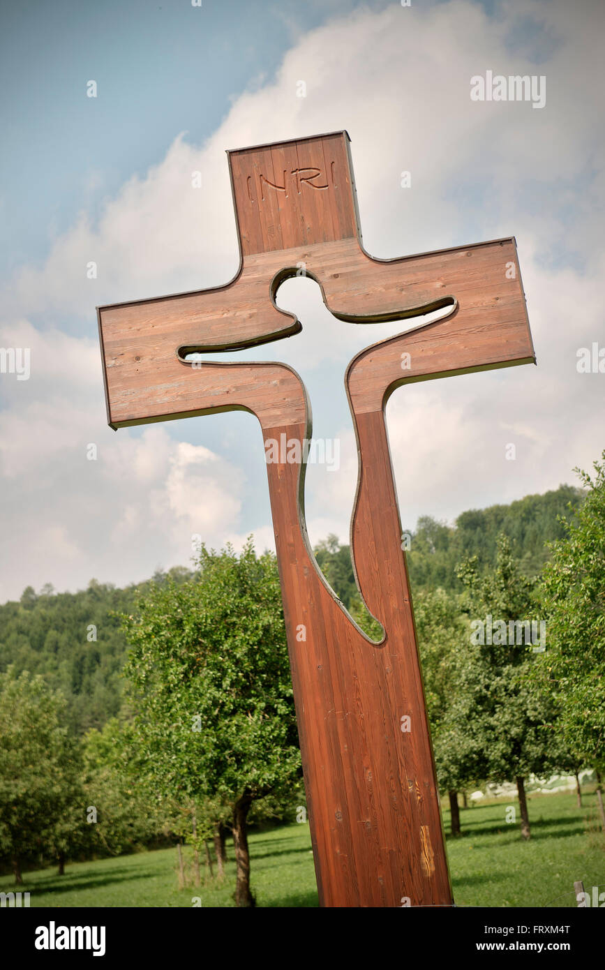 Scattered fruit hi-res stock photography and images - Alamy