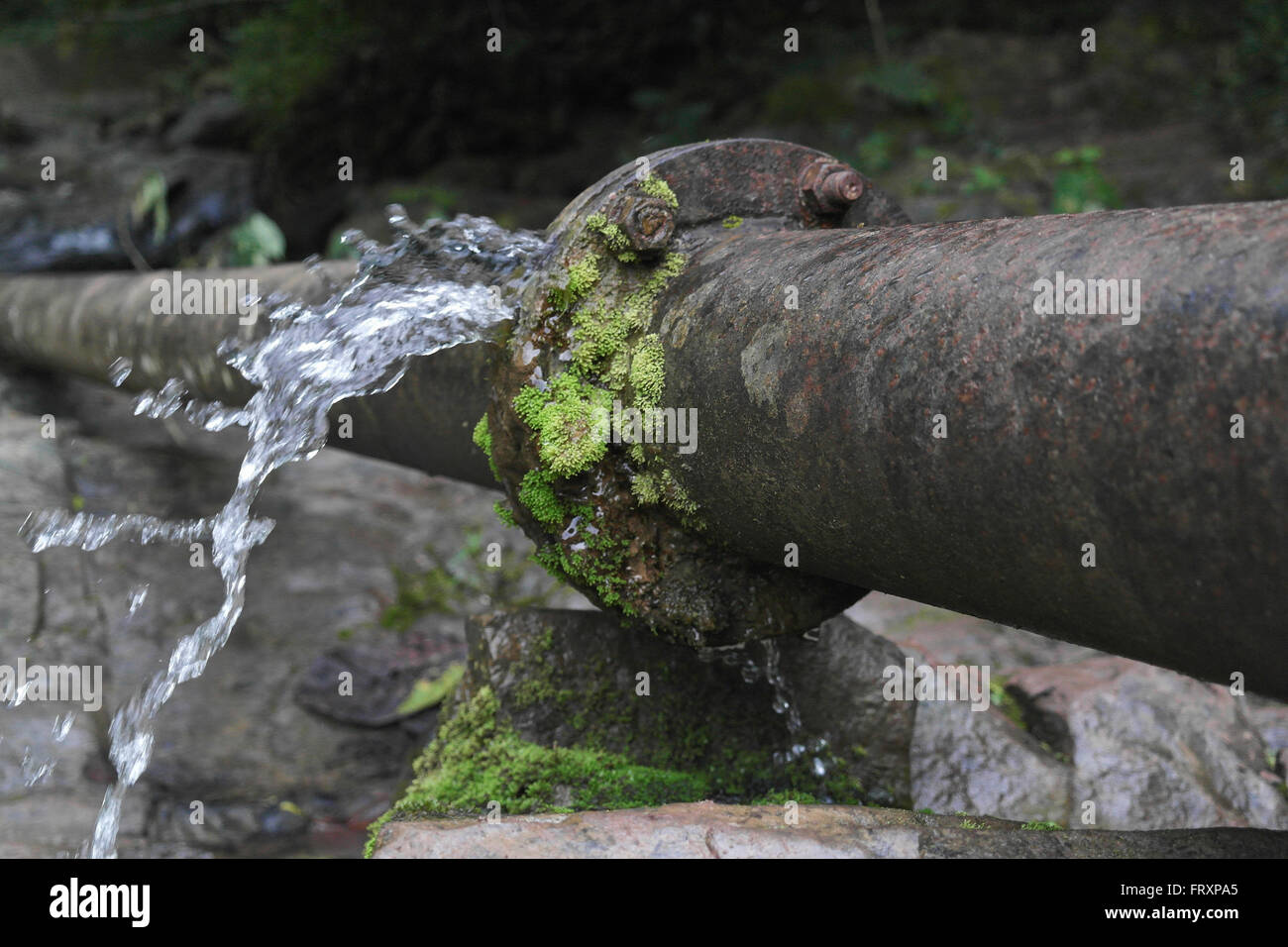 Pipe leak hi-res stock photography and images - Alamy
