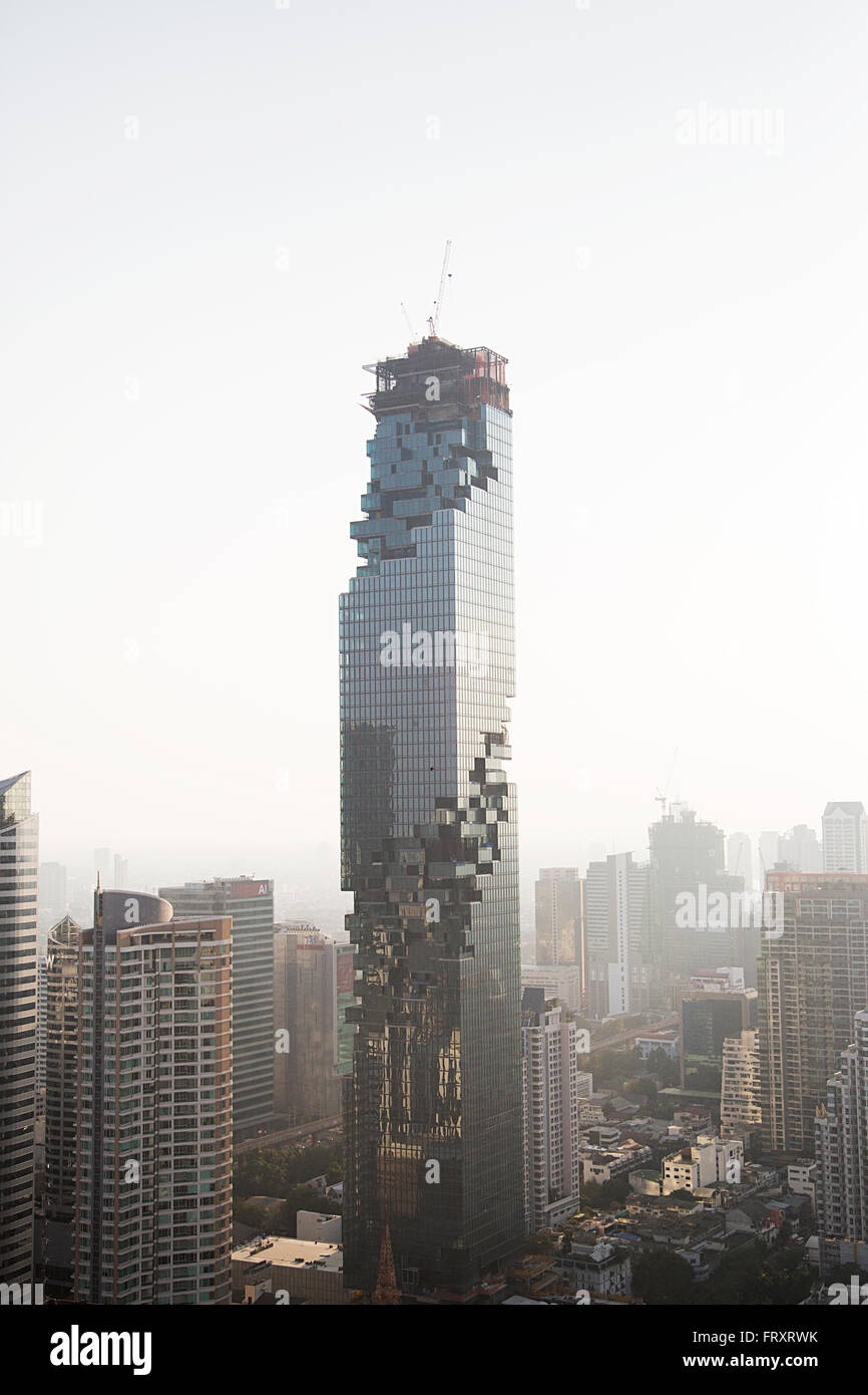 Skyscraper bangkok hi-res stock photography and images - Alamy