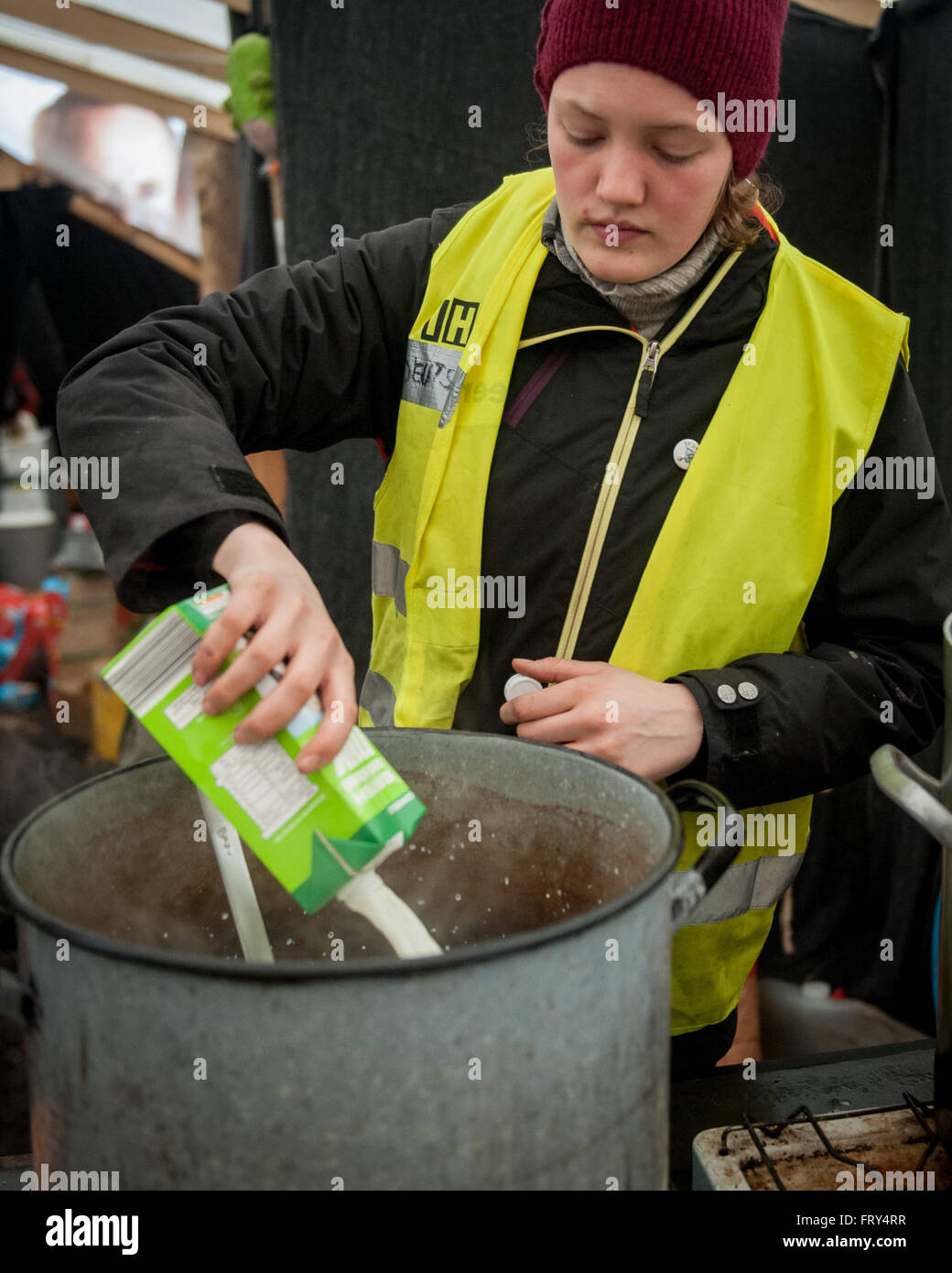A sense of eeriness prevails as rain and wind force refugees to stay in ...