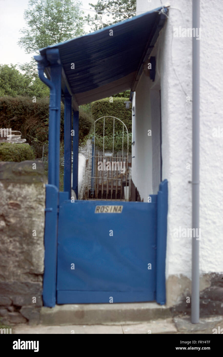 Back side entrance hi-res stock photography and images - Alamy