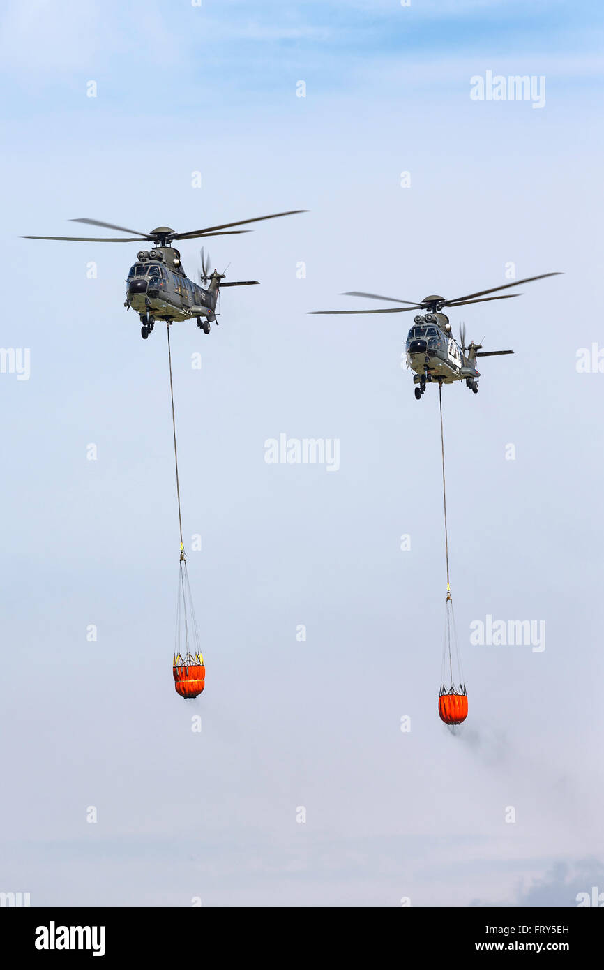 Aerospatiale as 332 super puma hi-res stock photography and images - Alamy