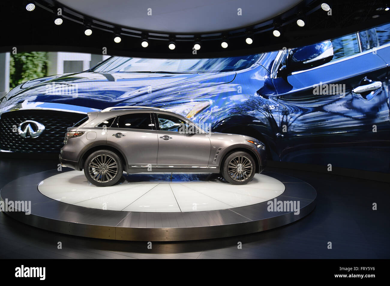 Infiniti first car hi-res stock photography and images - Alamy