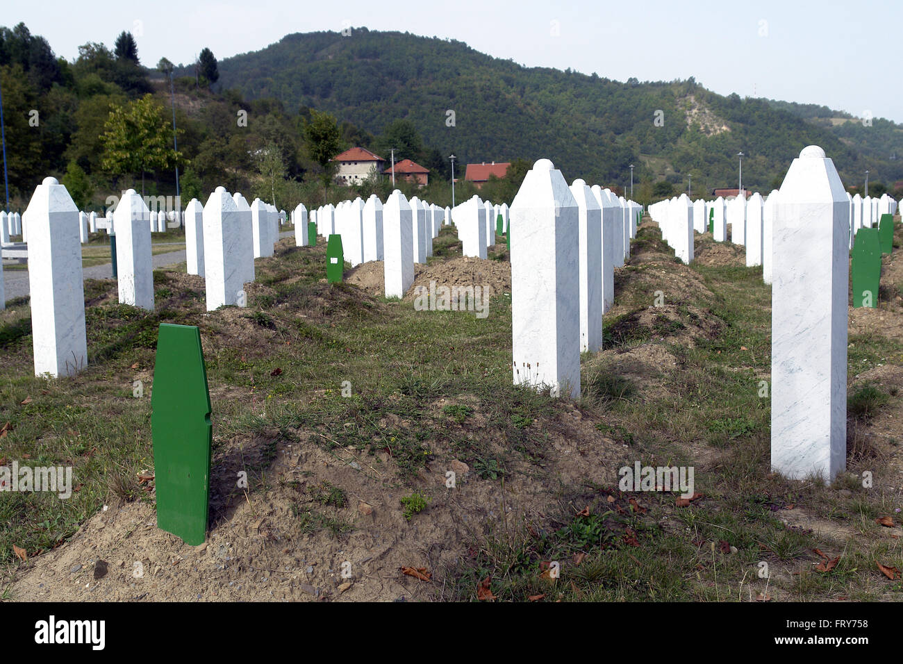 Srebrenica genocide 1995 hi-res stock photography and images - Alamy