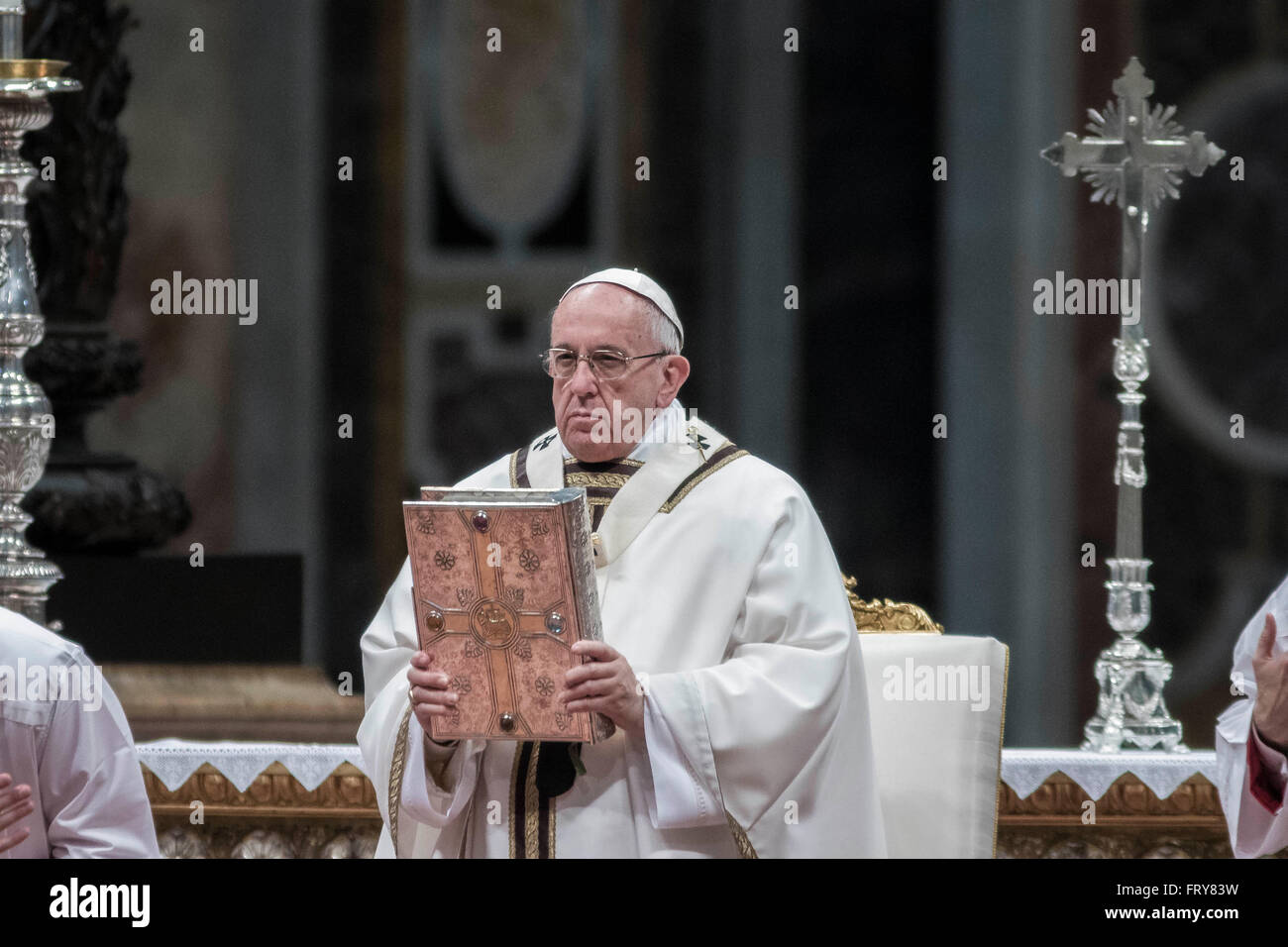 Book of gospels catholic hi-res stock photography and images - Alamy
