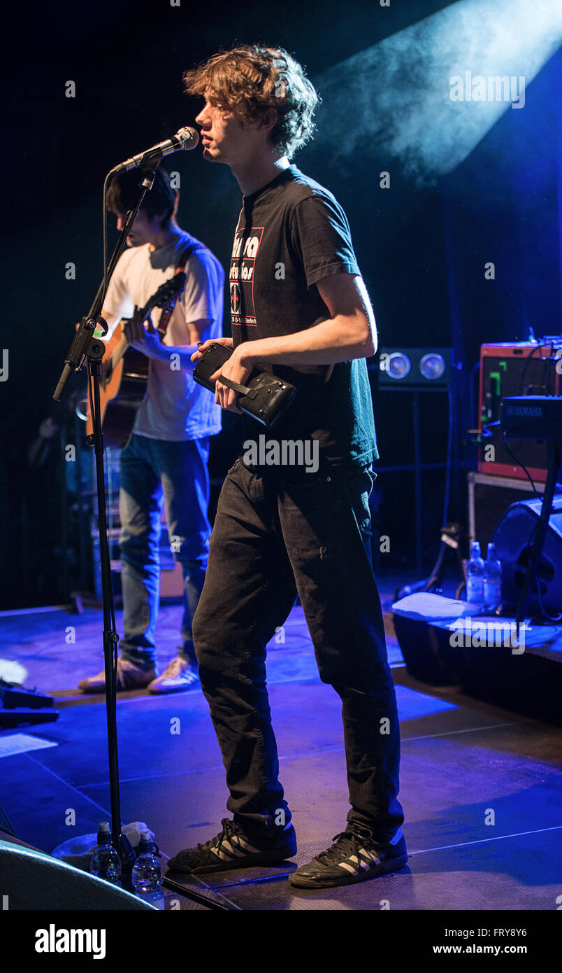 Berlin, Germany. 21st Mar, 2016. Musician Henning Ma and guitarist ...