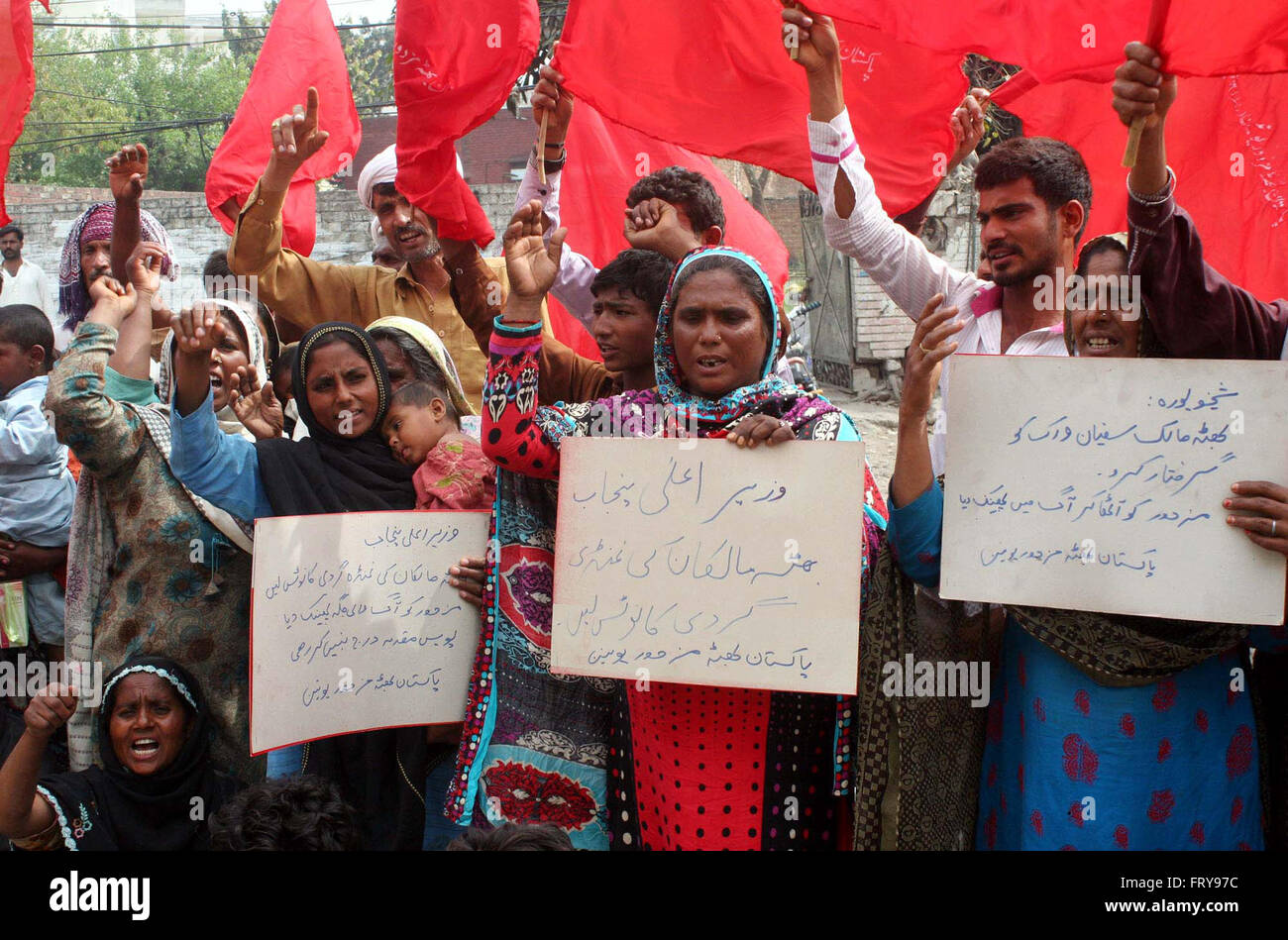 Members of Brick Kiln Workers Union chant slogans against high ...