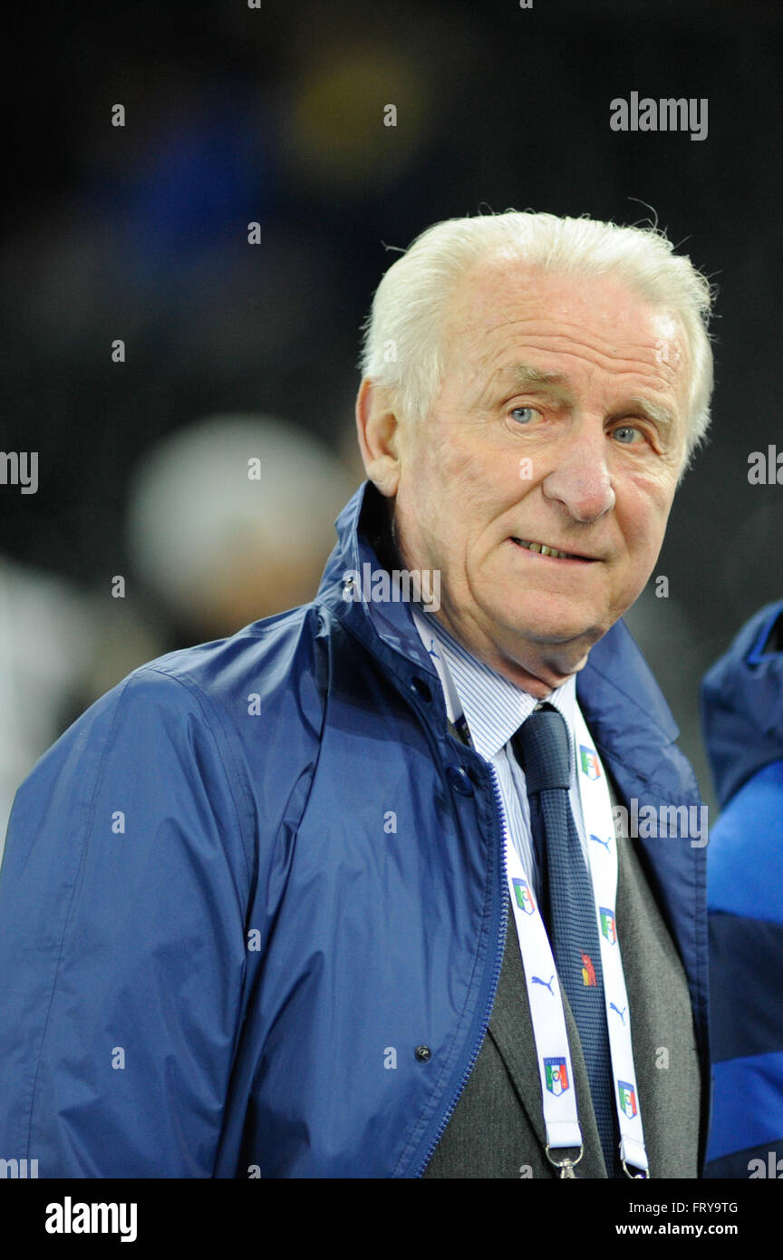 Italian giovanni trapattoni hi-res stock photography and images - Alamy