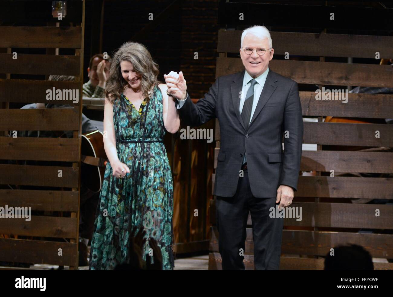 Steve martin and edie brickell hi-res stock photography and images - Alamy
