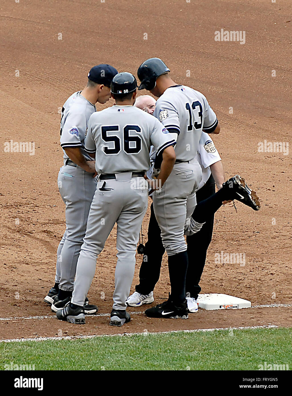 New york yankees trainer steve donohue hi-res stock photography and ...