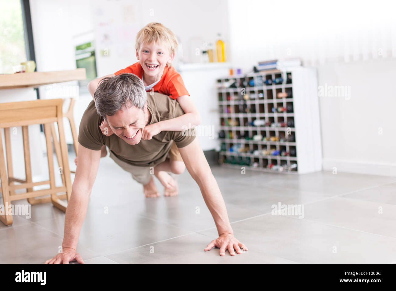 Pushups and children hi-res stock photography and images - Alamy