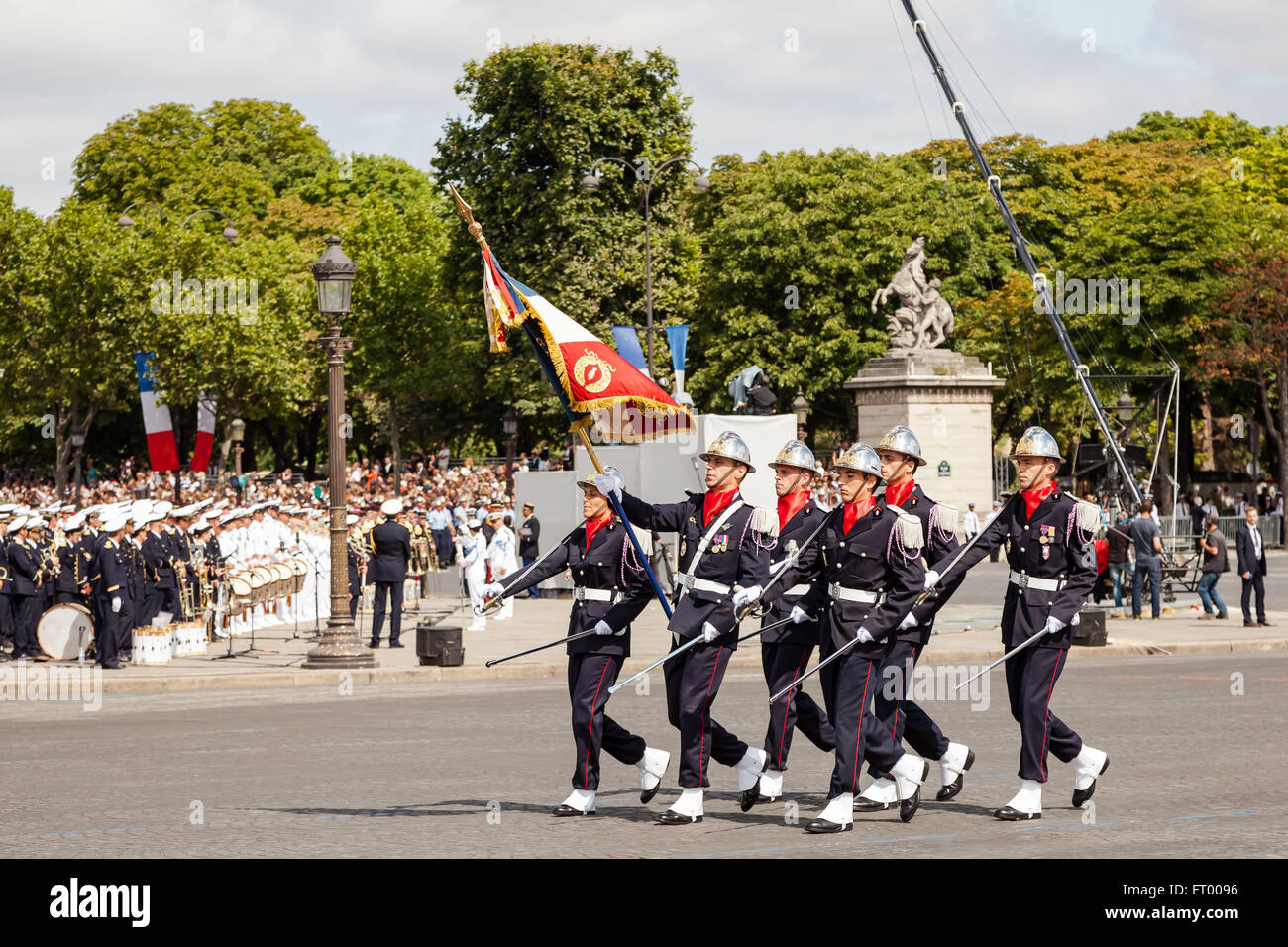 Bastille Day Parade In Paris Stock Photo - Alamy