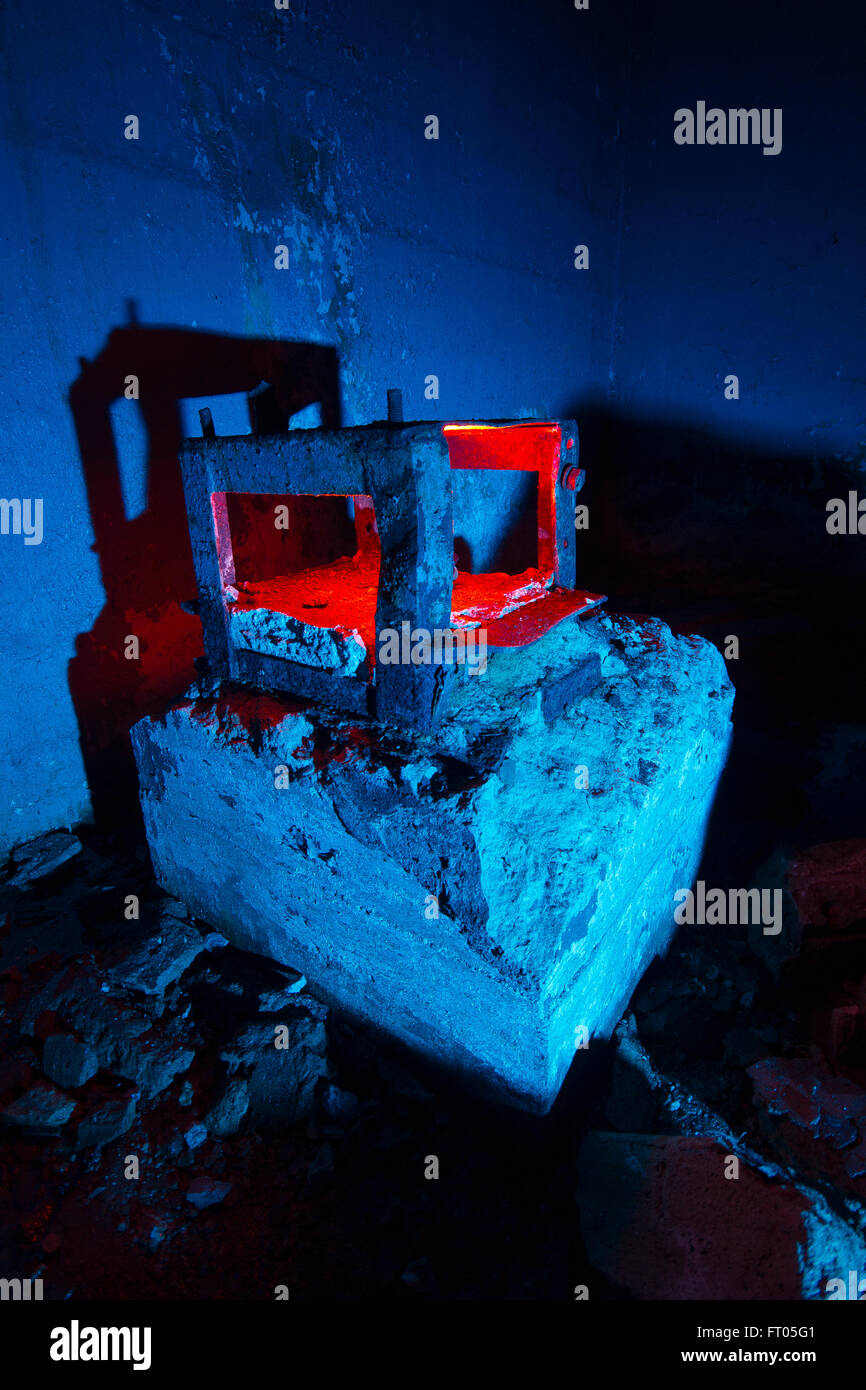 Forgotten light hi-res stock photography and images - Alamy