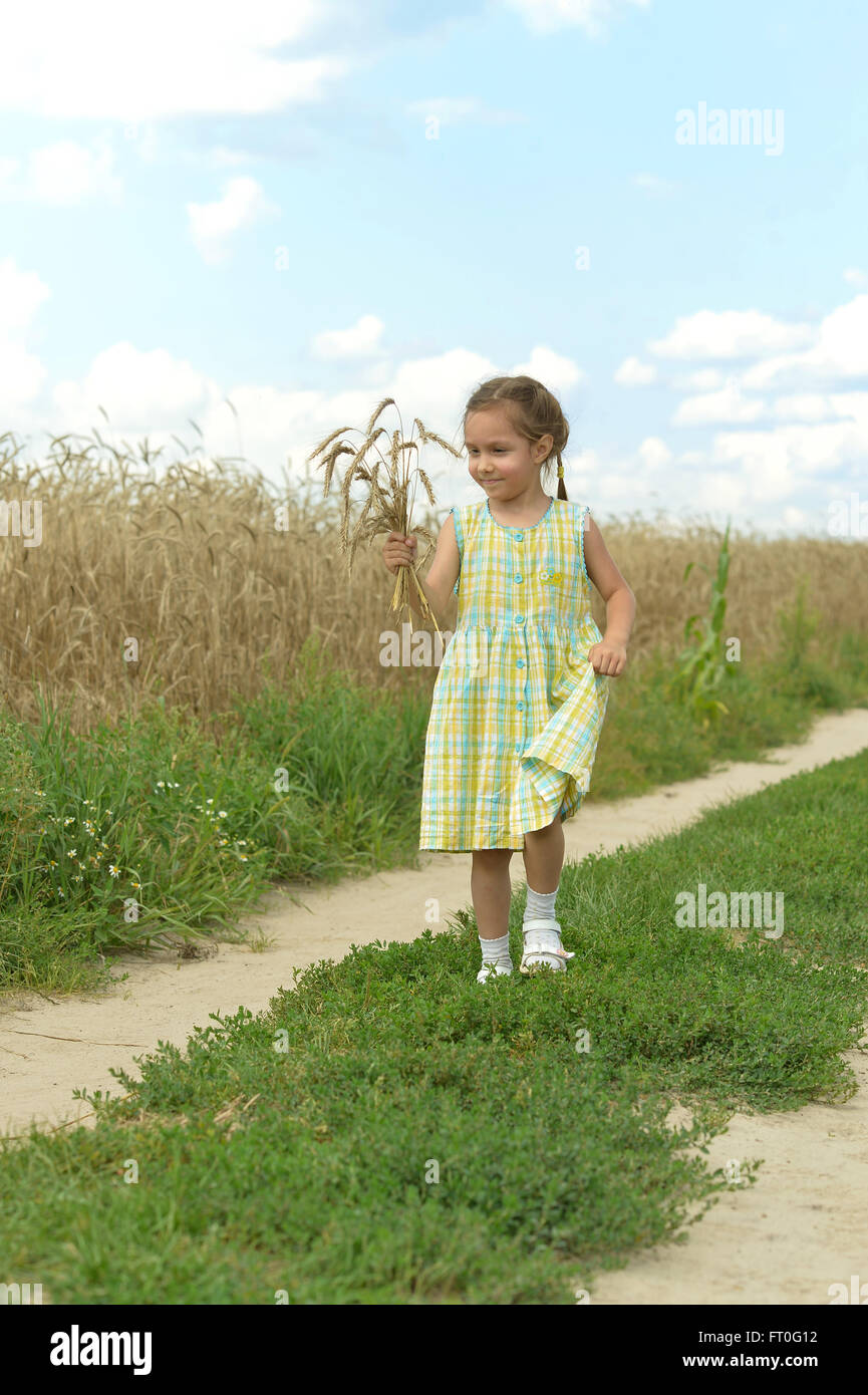Little girl running Stock Photo - Alamy