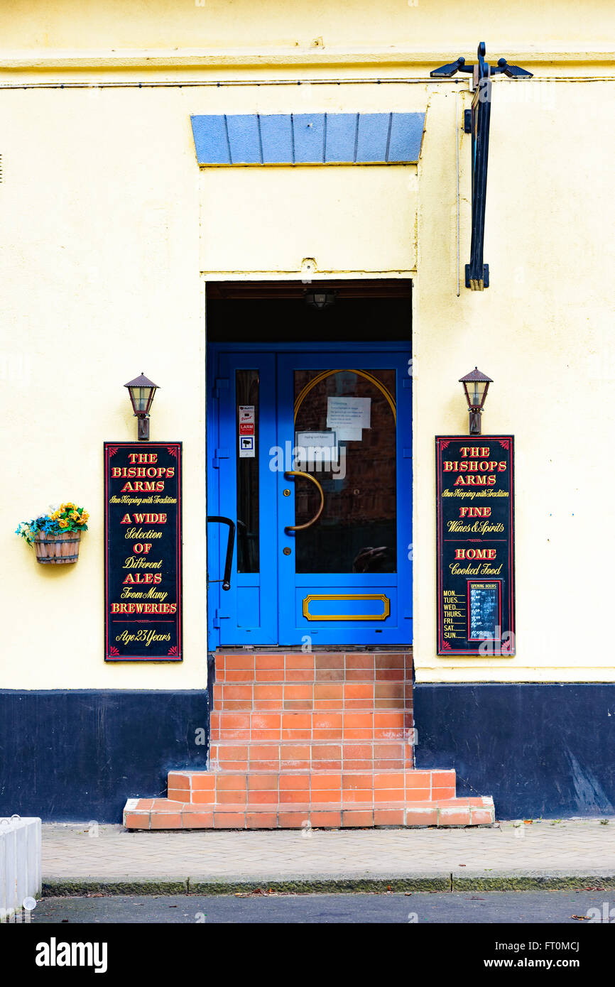 Pub entrance hi-res stock photography and images - Alamy